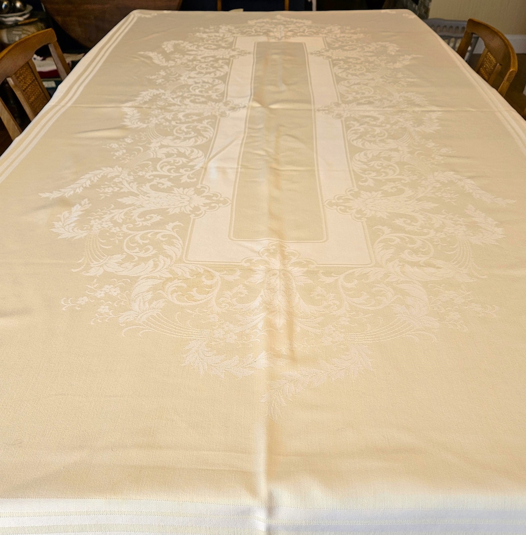 Acanthus Leaf Damask Tablecloth With Striped Borders 92 X 52 Warm Cream ...