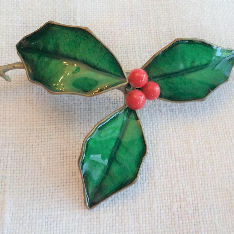 Holly Brooch - Etsy