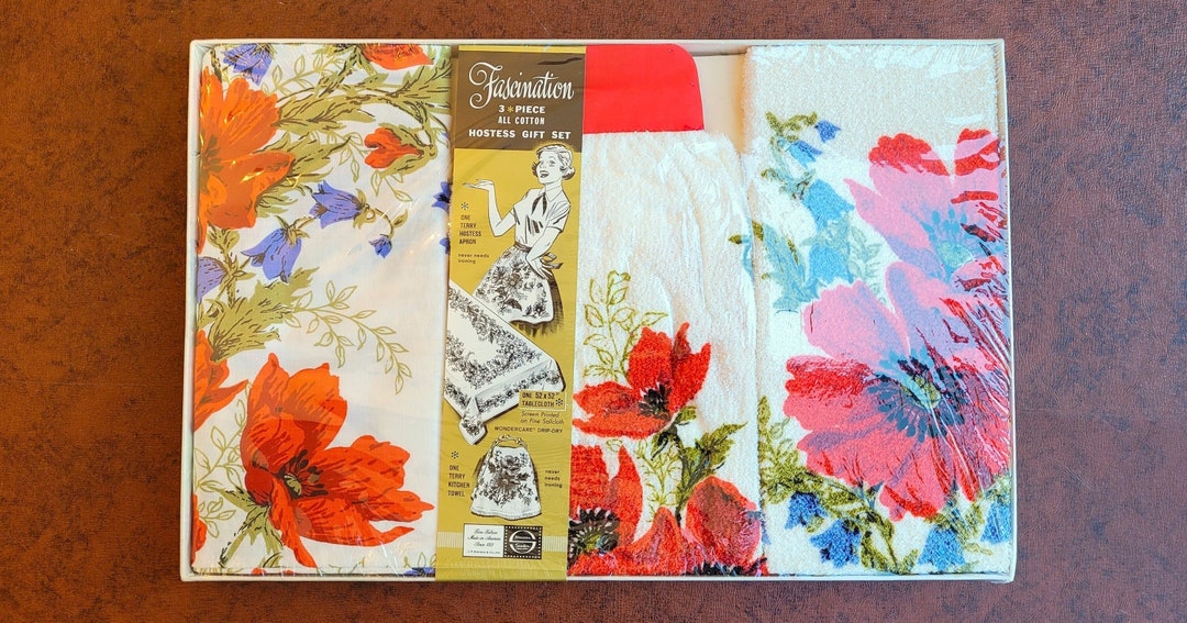 Simtex Red Poppies & Bluebells Tablecloth 52 Sq, Matching Terry Cloth ...