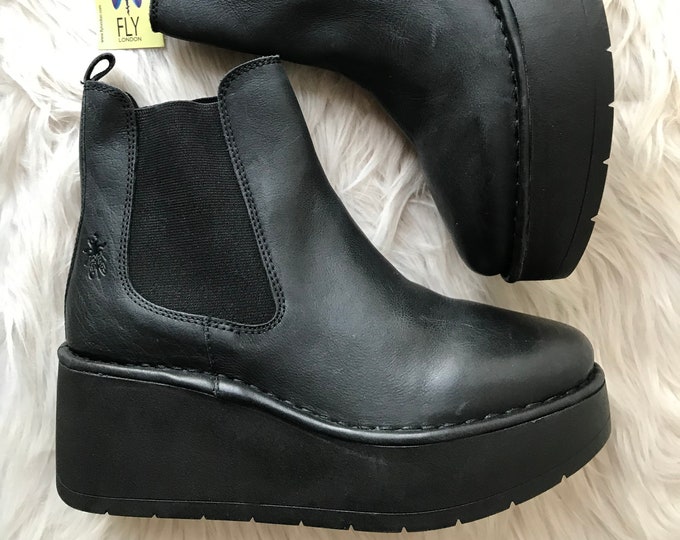 RARE Sensational Fly London Imported Matte Black Women’s Mega Platform ...