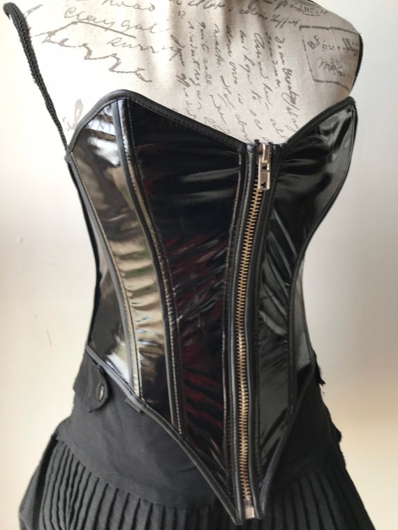 Lip service vintage pvc - Gem