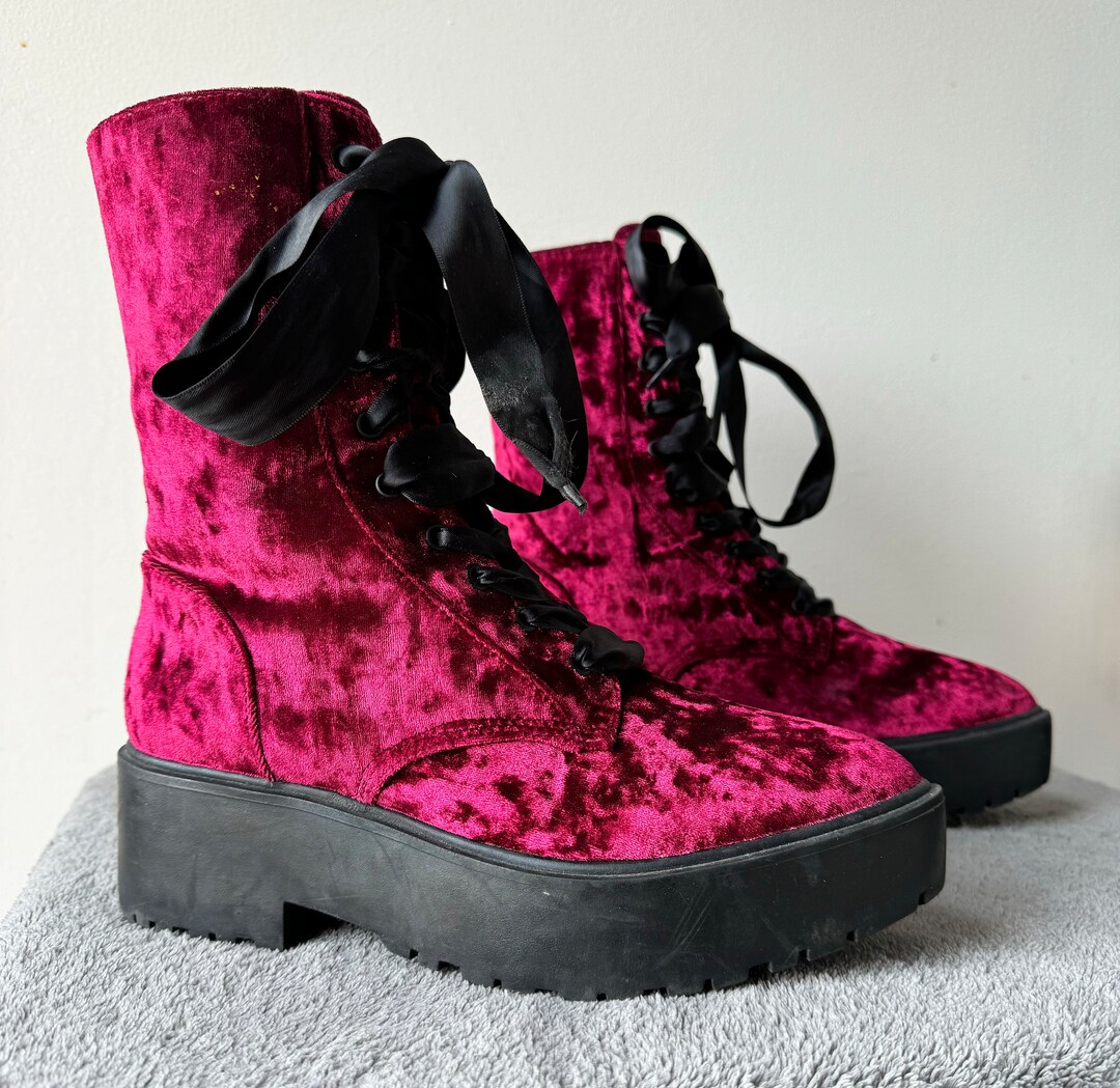 Super Cute Widow Burgandy Crushed Velvet Ankle Boots/booties With Black ...