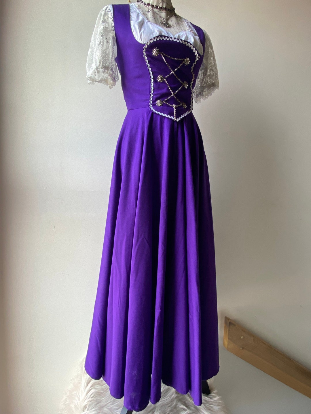 Vintage Violet Floor Length Oktoberfest Dirndl Dress With Silver Metal ...