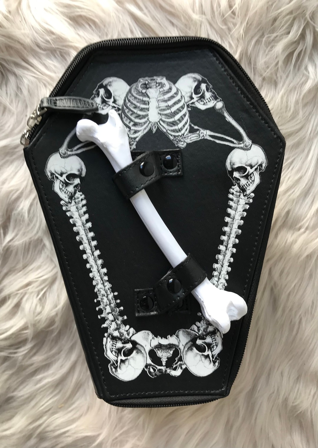 Kreepsville 666 Halloween Coffin Purse With Shoulder Chain Skulls ...