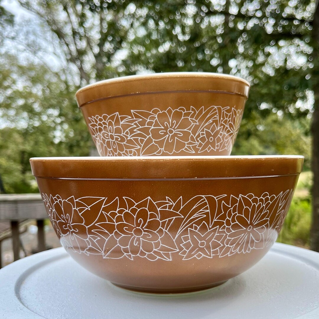 Vintage 70’s Pyrex Woodland Pattern, Darker Brown 401 & 403 Mixing ...