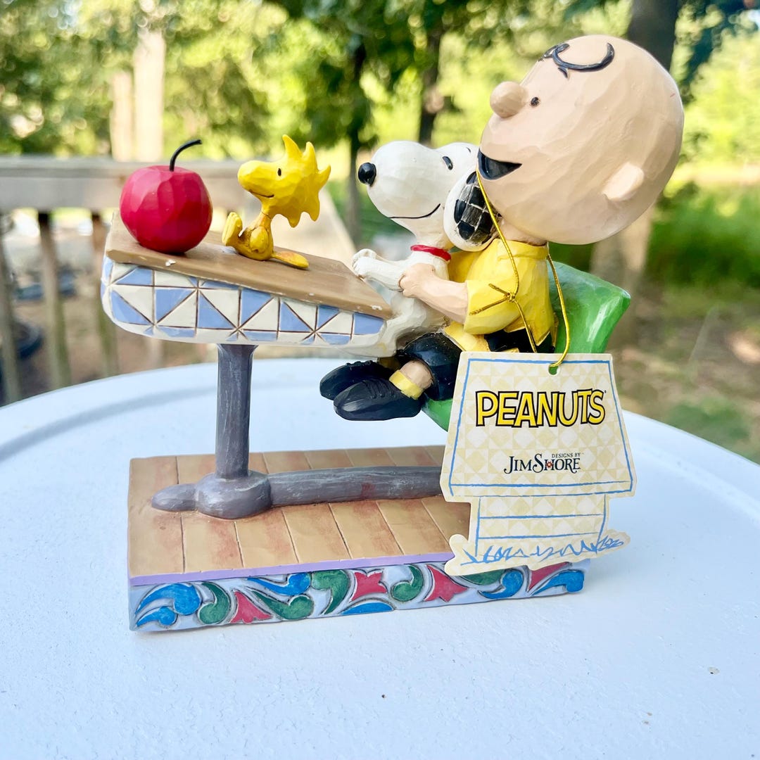 Enesco Jim Shore PEANUTS teachers Pets Figurine Featuring Charlie Brown ...
