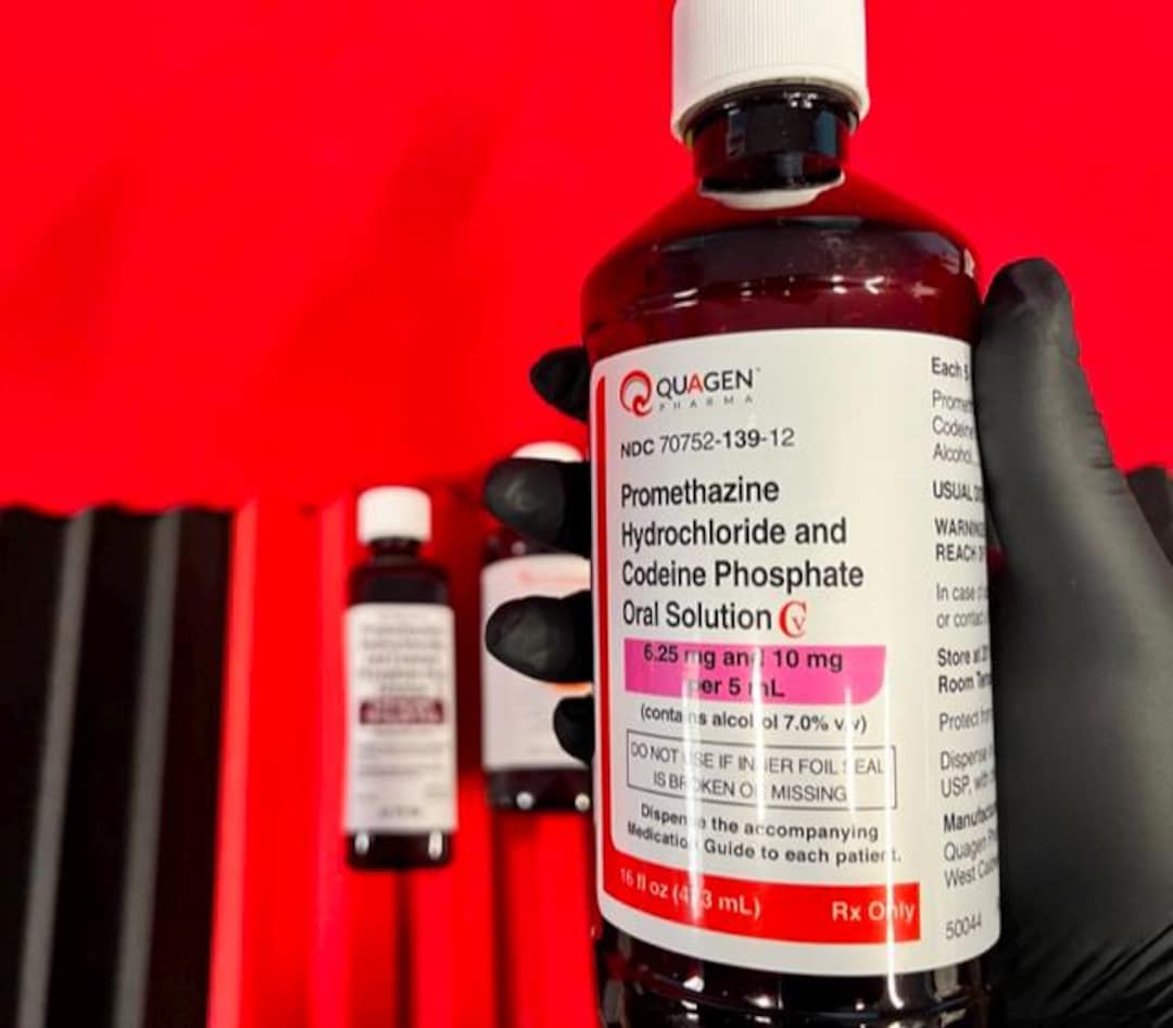 Quagen Bottle EMPTY Replica Bottles PROPS Only 4 FILM Only - Etsy