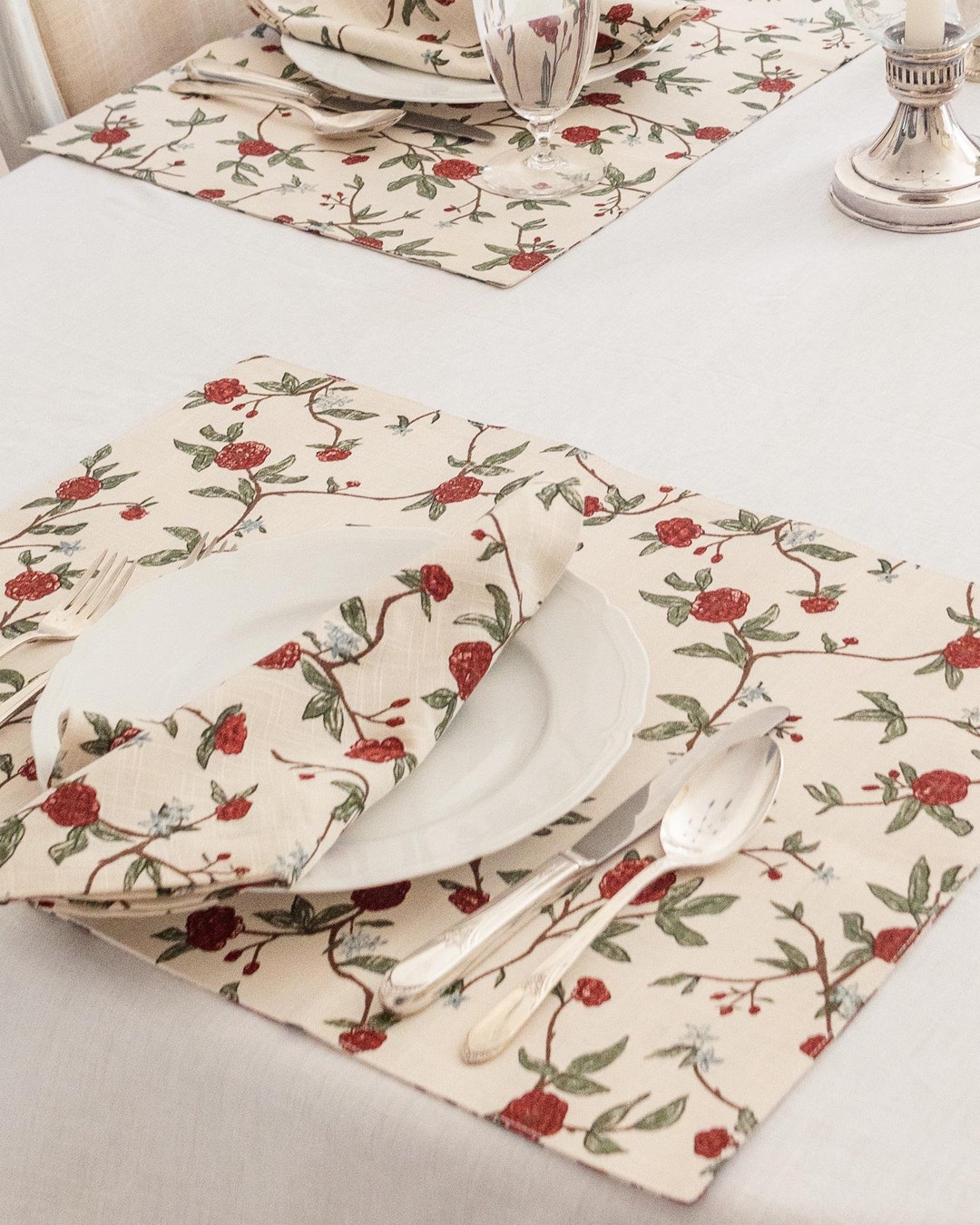 Wedding Chargers in Set of 4 Red Floral Placemat Reusable Table Place ...
