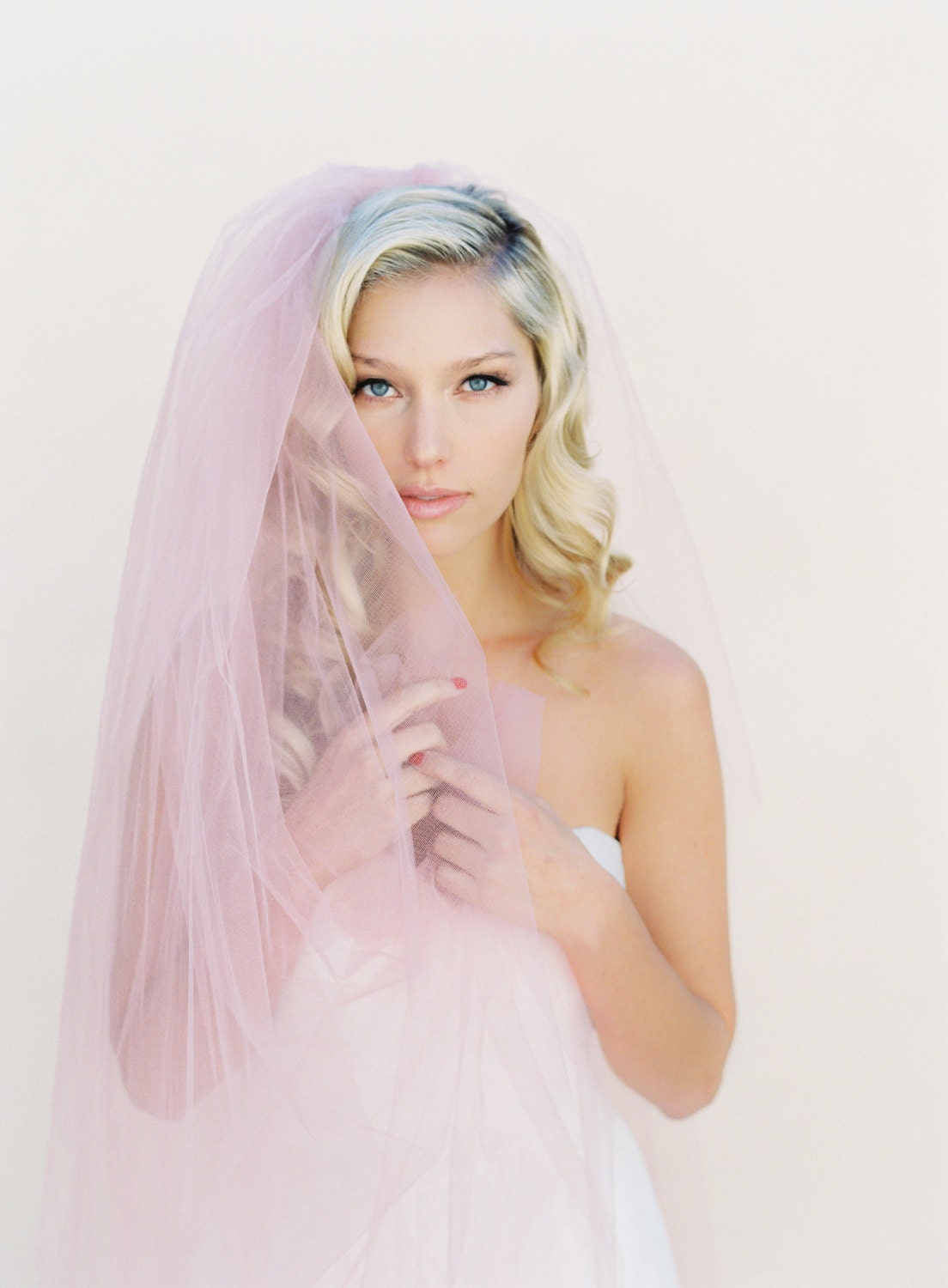 10 Chic Birdcage & Blusher Veils for Brides