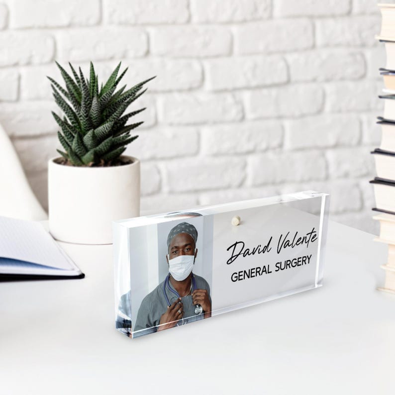 Doctor Photo Desk Name Plate, Photo Desk Nameplates to Personalized ...