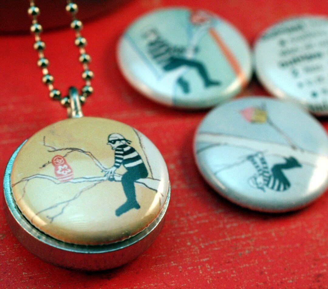 Cool Locket Necklace Russian Nesting Doll, Polarity Locket, Metal ...