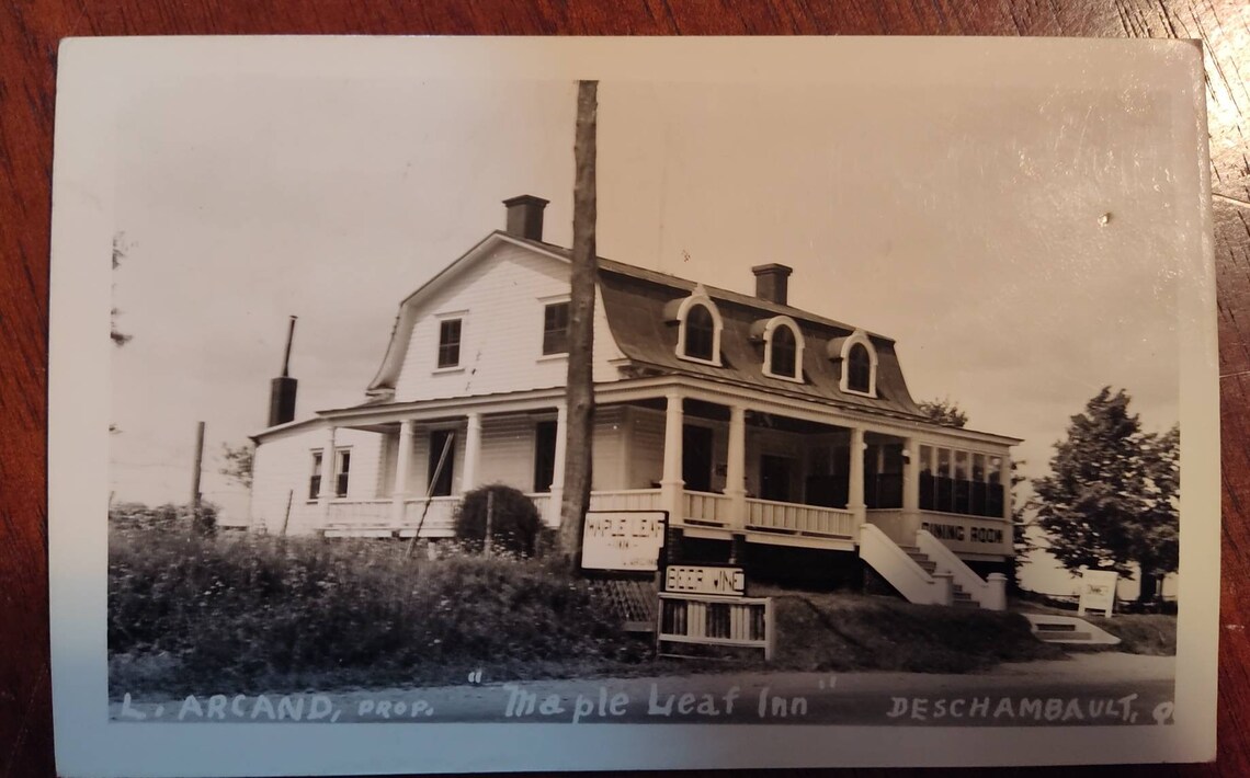 2 Vintage Postcards Actual Photos Maple Leaf Inn - Etsy