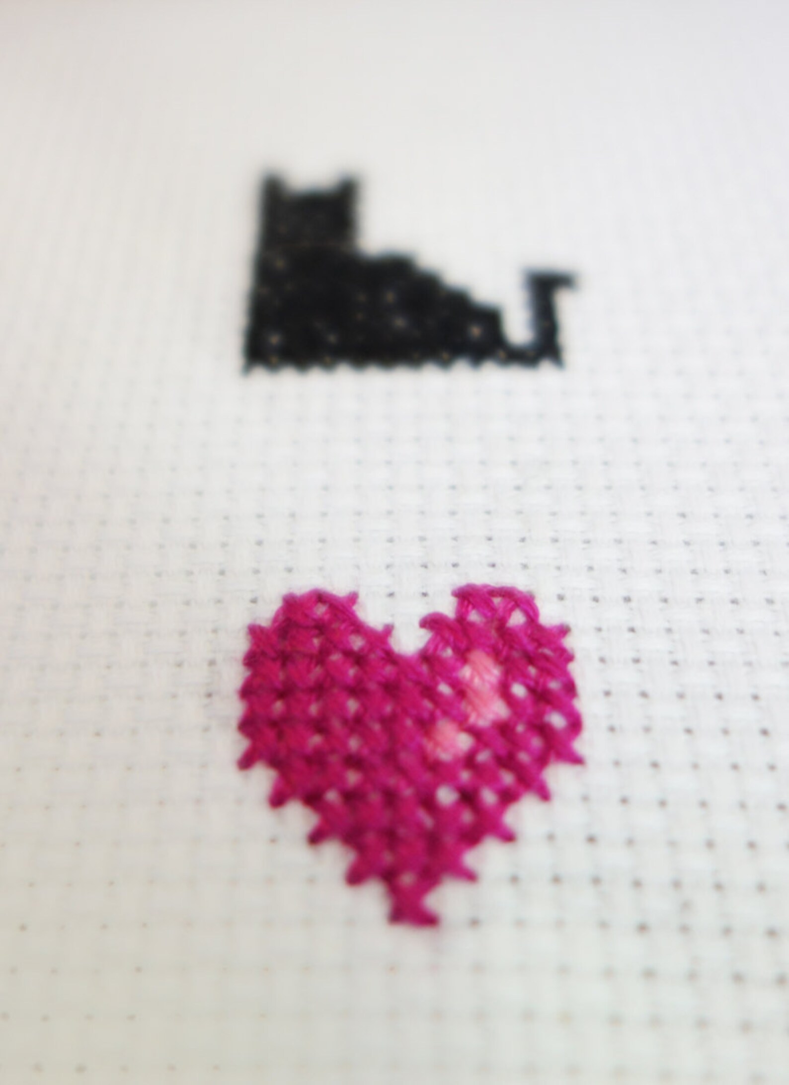 Cat Cross Stitch Pattern - Cat Loves Hearts Cardboard Box - Etsy