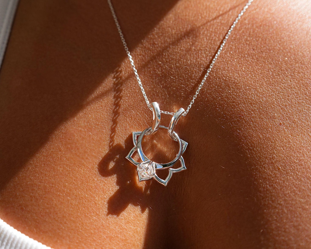 Silver Ring Holder Pendant Necklace, Sunflower Ring Keeper Necklace ...
