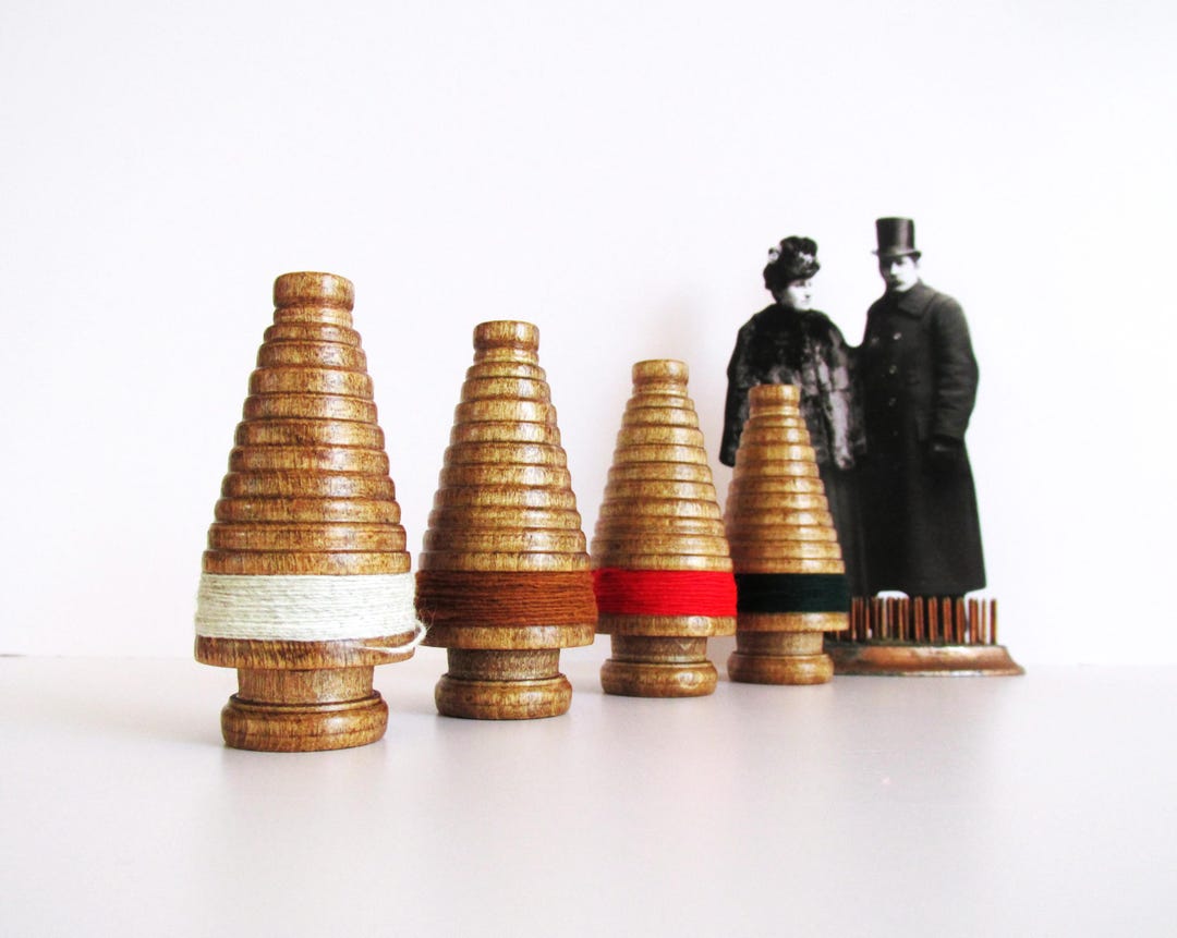 Christmas Tree Shaped Bobbins Set of Four Vintage Thread Weaving Spool ...