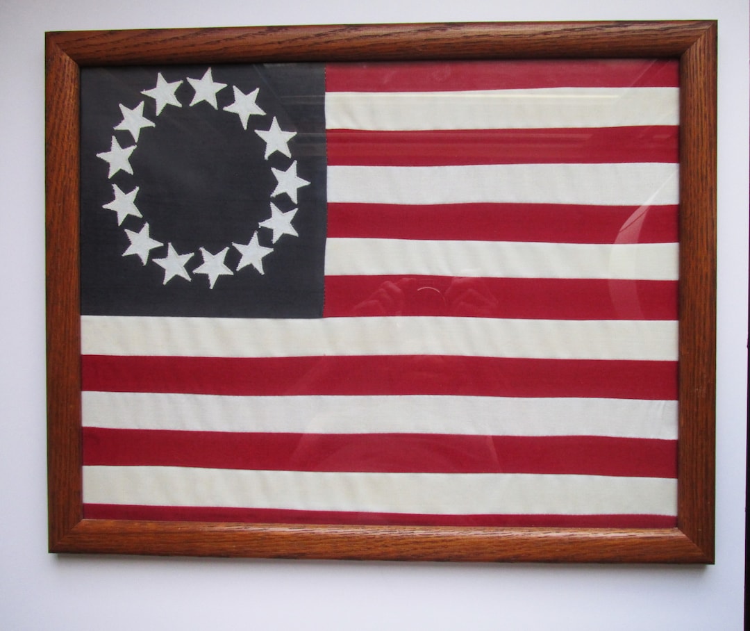 Betsy Ross Flag 1776 Revolutionary War Framed Cotton Flag Americana ...