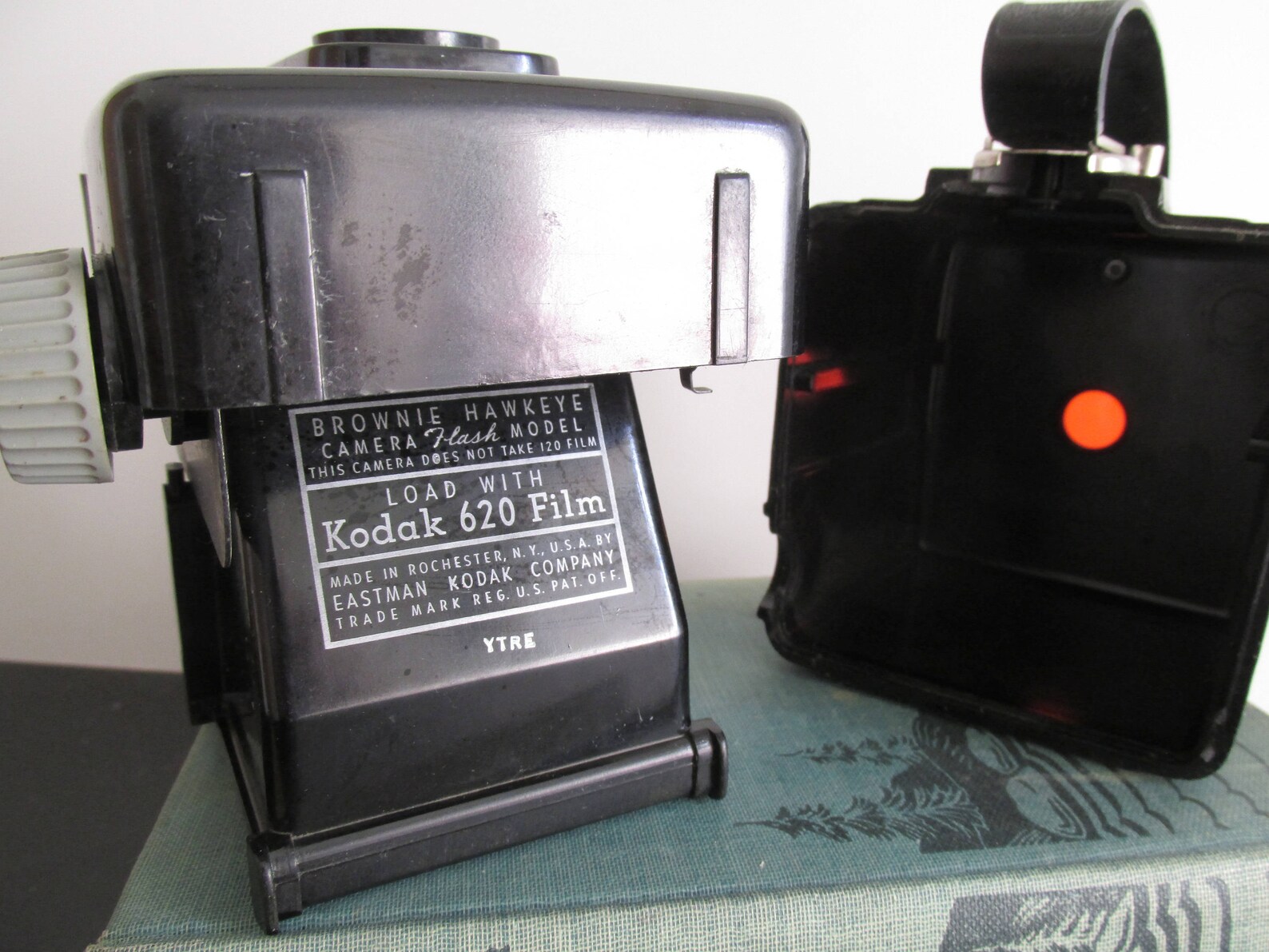 Vintage Kodak Brownie Hawkeye Camera Bakelite Case Mid Century | Etsy