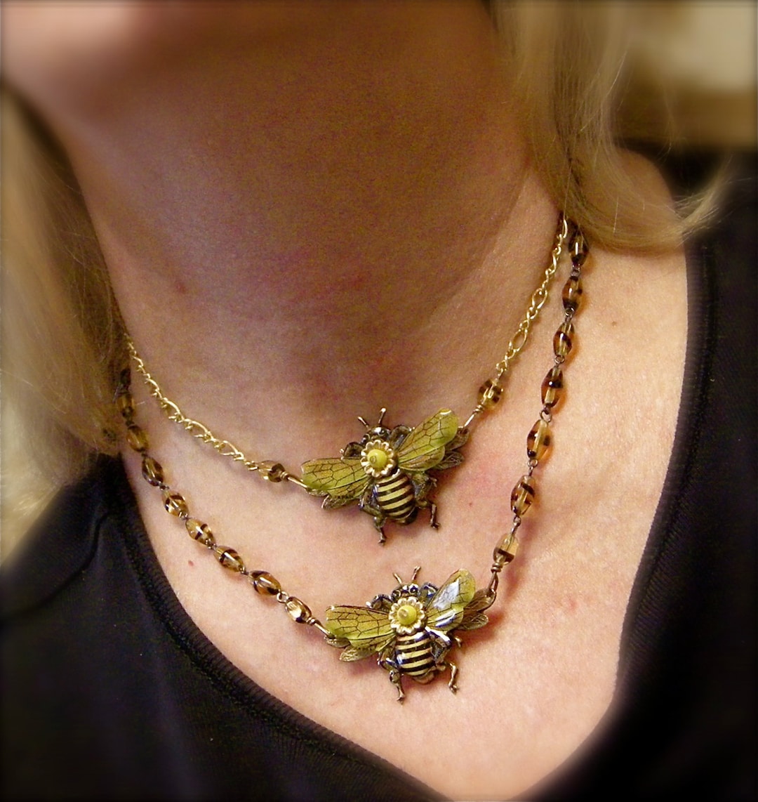 Bee Jewelry Bee Necklace Honey Bee Necklace Bumble Bee Bee - Etsy