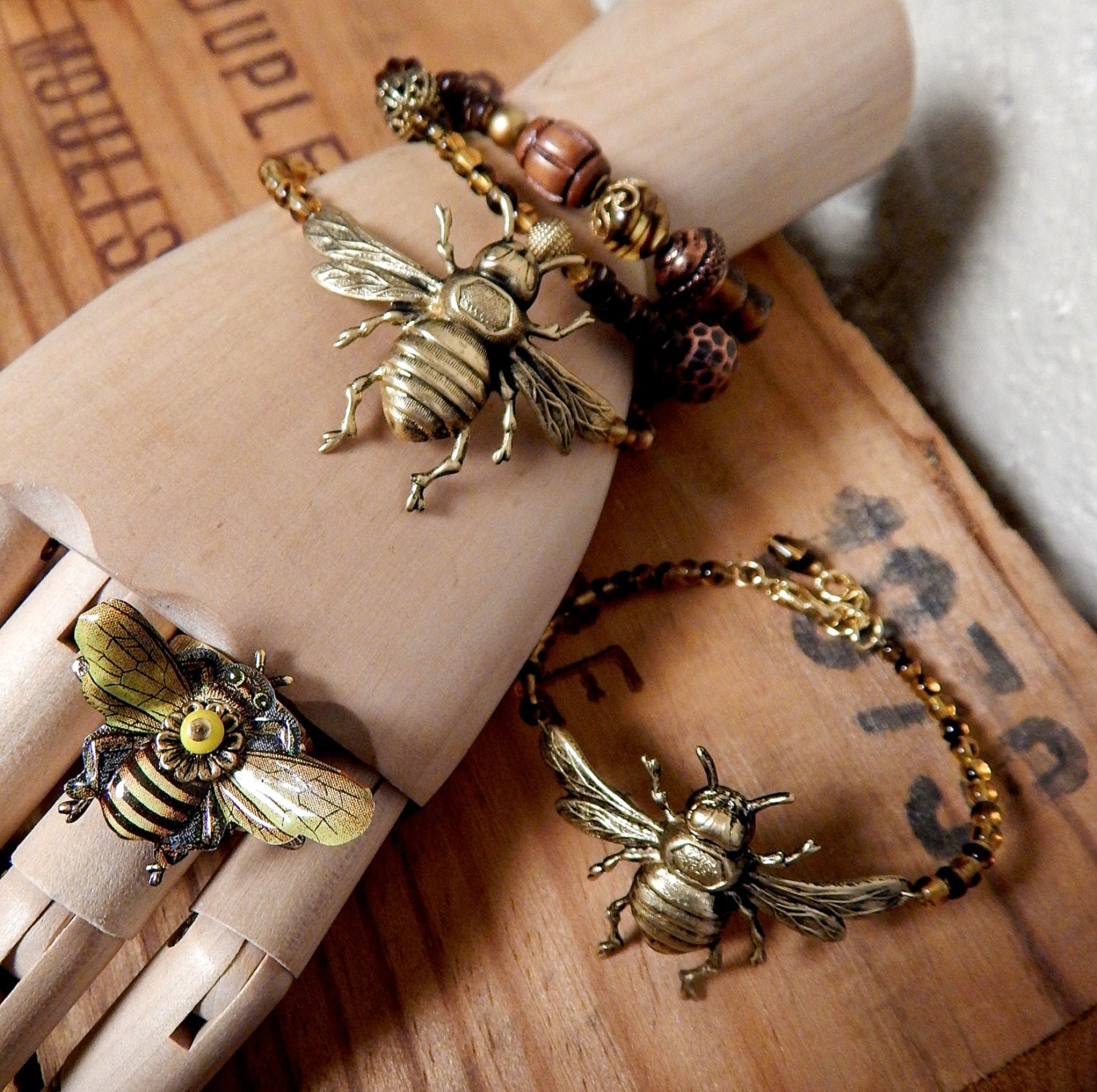 Bee Bracelet Bee Lover Jewelry Bumble Bee Memory Wire - Etsy Australia