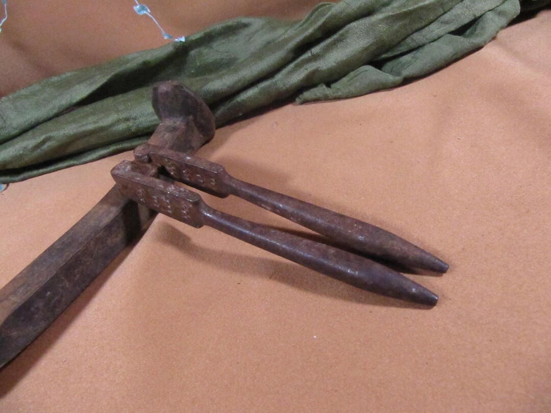 PRIMITIVE NUT Crackers,antique Nut Cracker, Old Rusty Nut Cracker Nut ...