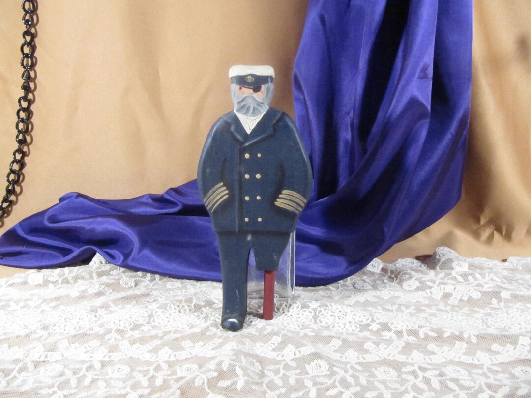 Old Sea Captain Figurine, Antique Nautical Wood Sculpture, Vintage Peg ...