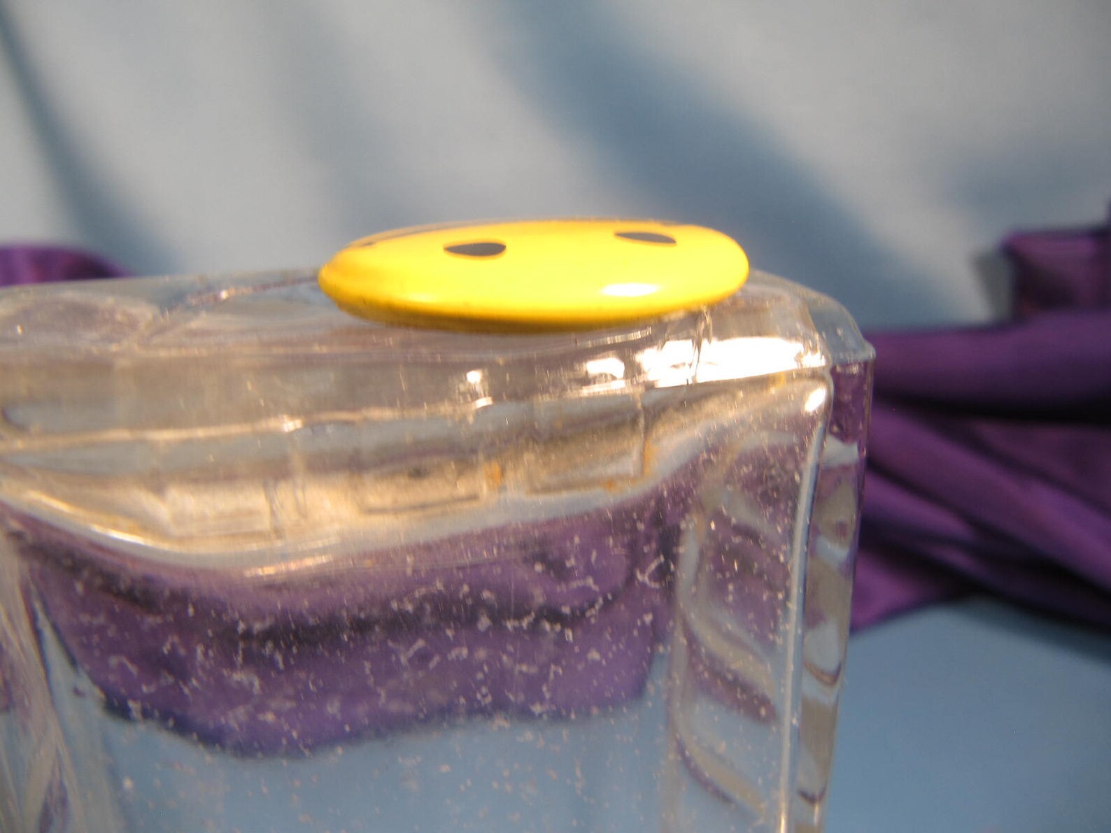 1970's CLASSIC SMILEY FACE 1-1/4 Inches in Diameter It | Etsy