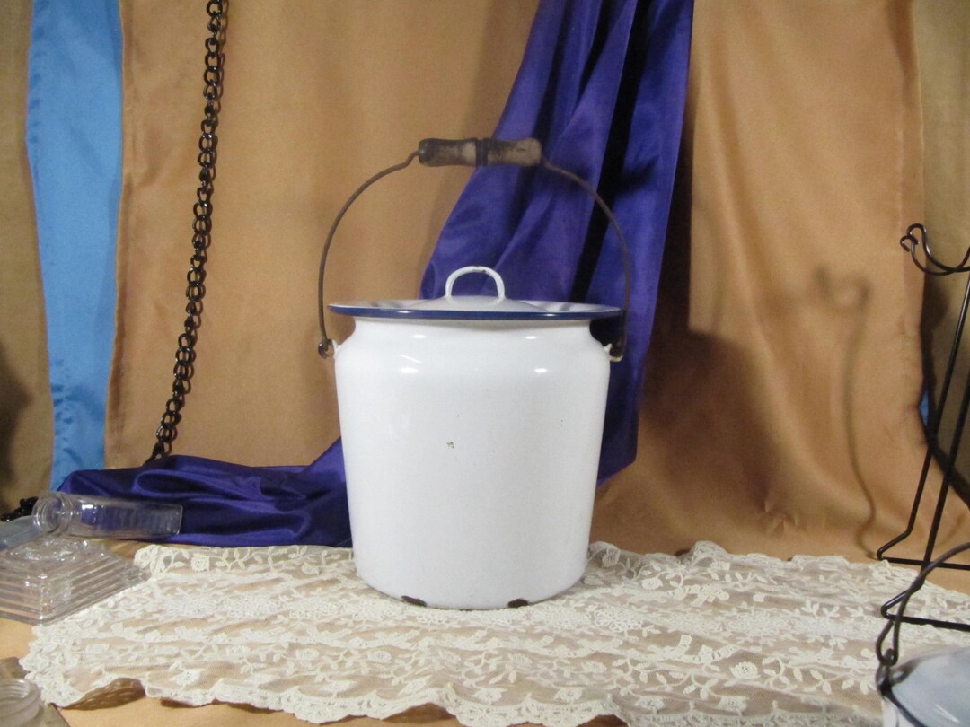 ENAMEL Over METAL LARGE Soup Pot, Vintage 1920 Pot With Lid White ...