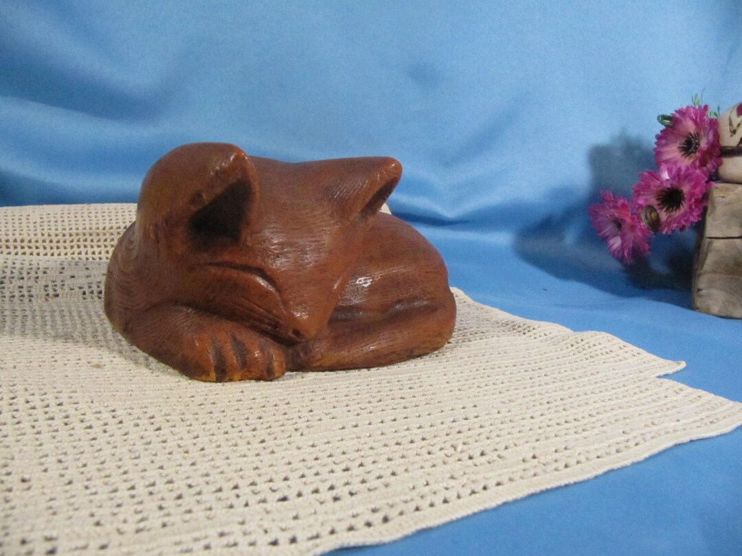 D Wooden Folk Art Cat Statue, Small Whimsical Wooden Cat Sculpture ...