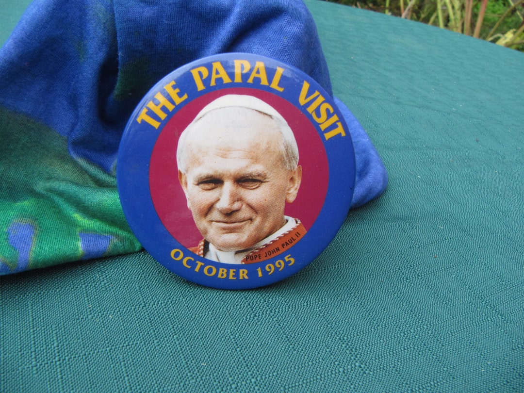 PAPAL VISIT 1995 Badge Pin Pin Back, Button Pin, Vintage Mint Condition ...