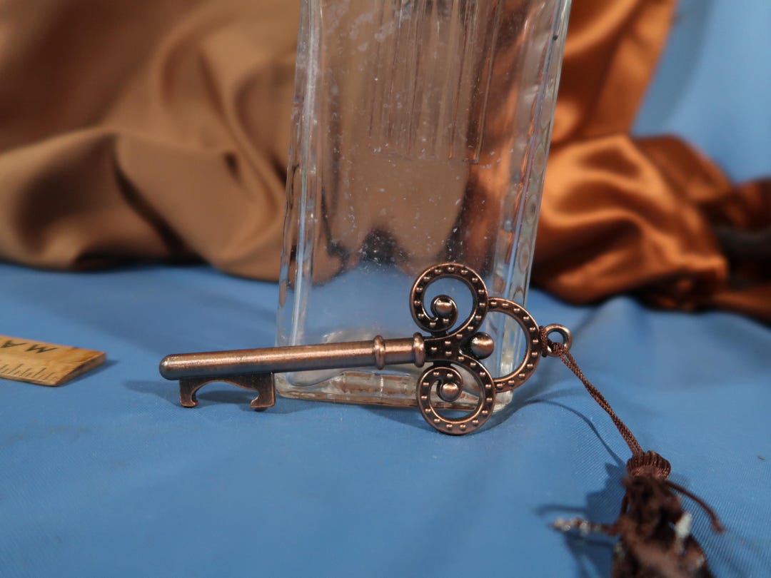 LARGE SKELETON KEY, Decorative Key Wall Hanging - Etsy