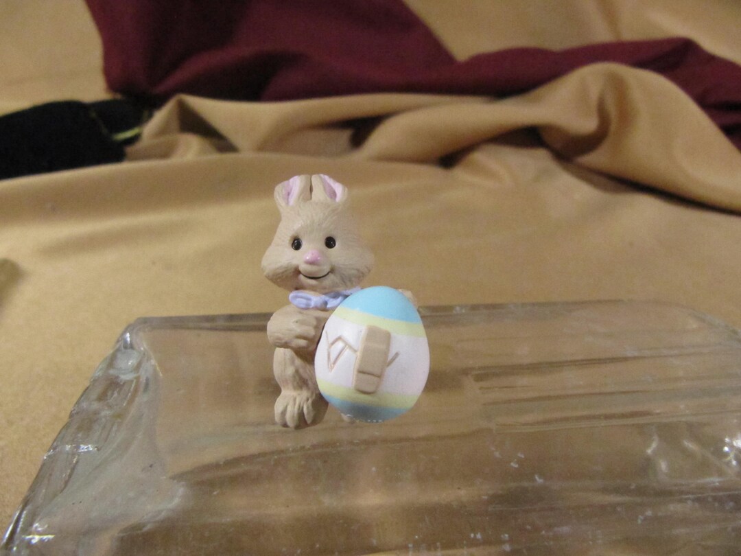 1992 HALLMARK FIGURINE, TINY Bunny Rabbit in Overall With Easter Egg ...