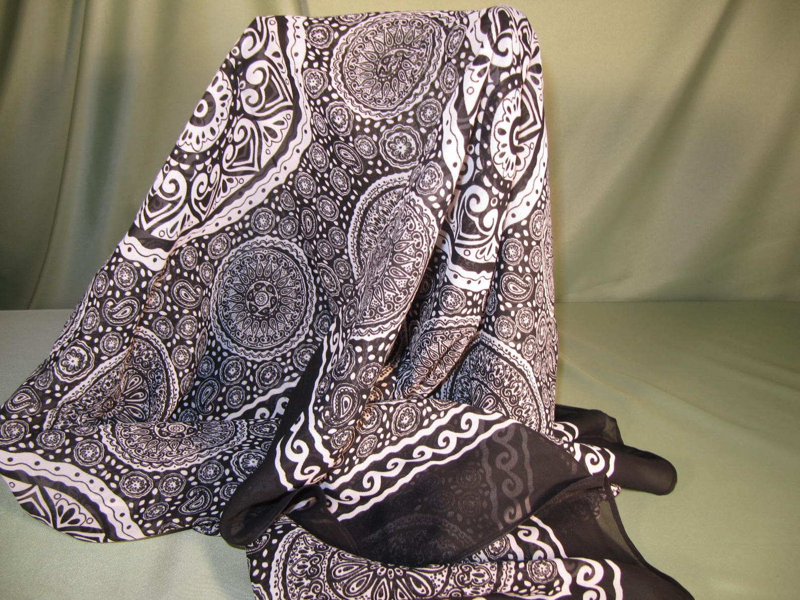 VINTAGE LADIES BAHARI Black Scarf With Cloth Drawstring | Etsy