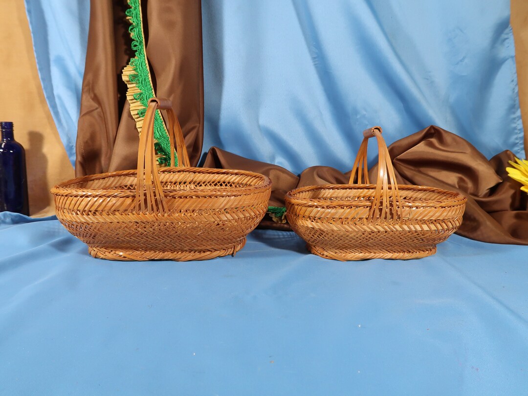 ANTIQUE BAMBOO BASKET Set of Asian Design, Medium Size Basket With Lid ...
