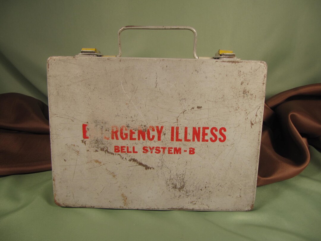 BELL SYSTEM FIRST Aid Kit,metal Emergency Illness Kit Box by Johnson ...