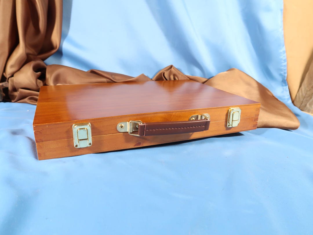 VINTAGE ARTIST CASE, With Acrylic Paints, Vintage Artist Box for Paints ...