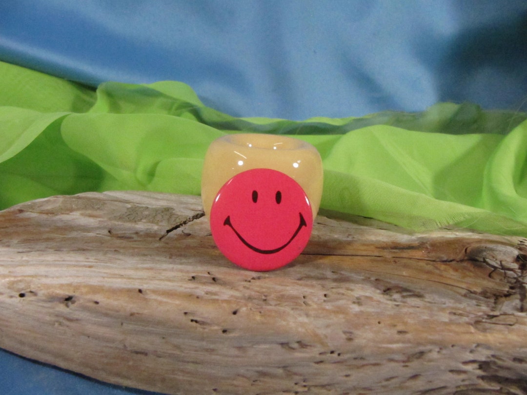 1970's CLASSIC SMILEY FACE, 1 Inche in Diameter, It is a Pin, Classic ...