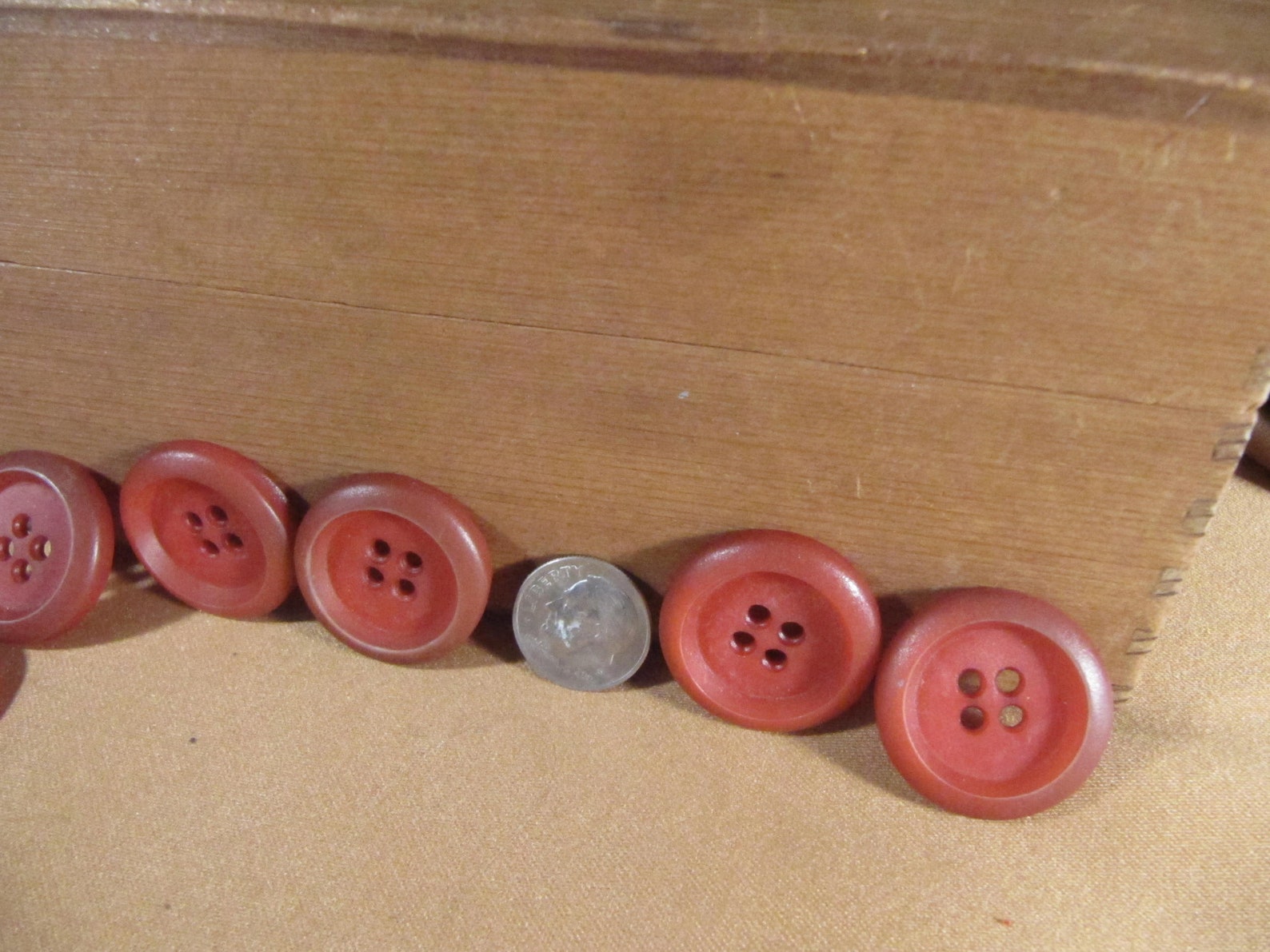 ANTIQUE RED BUTTONS Set of 6 retro pre owned plastic red | Etsy