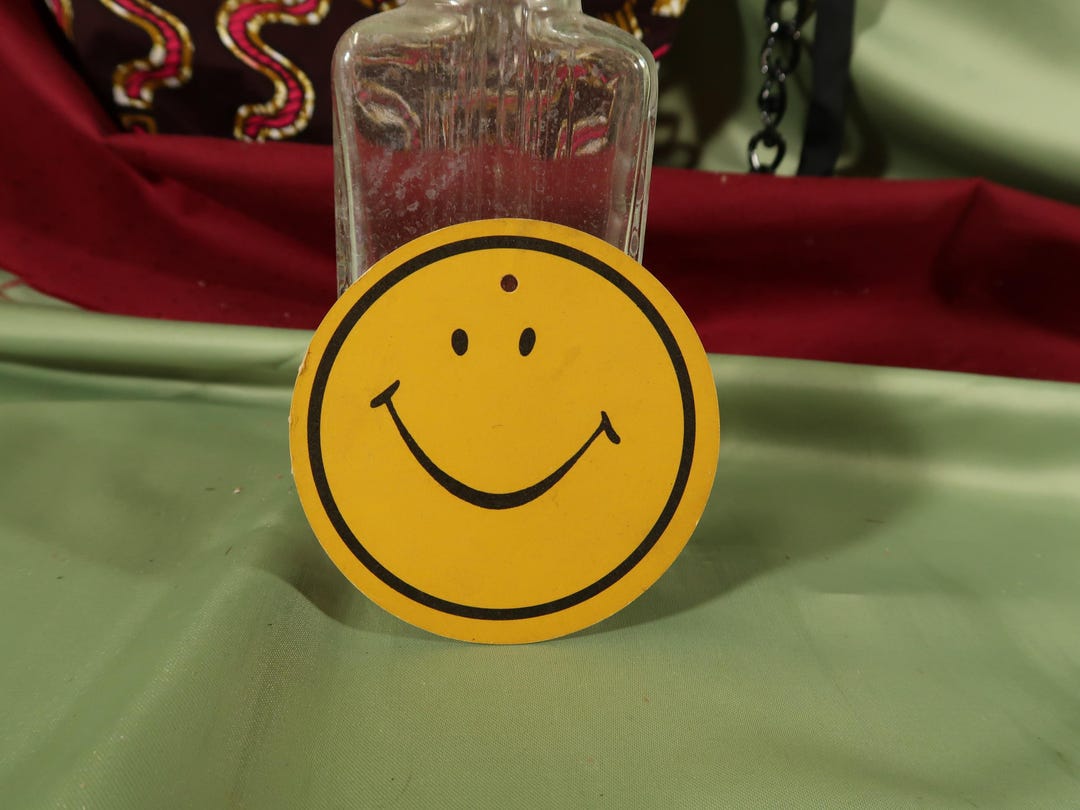 1970's CLASSIC SMILEY FACE, Rear View Mirror Hanging 3 Inch Diameter ...