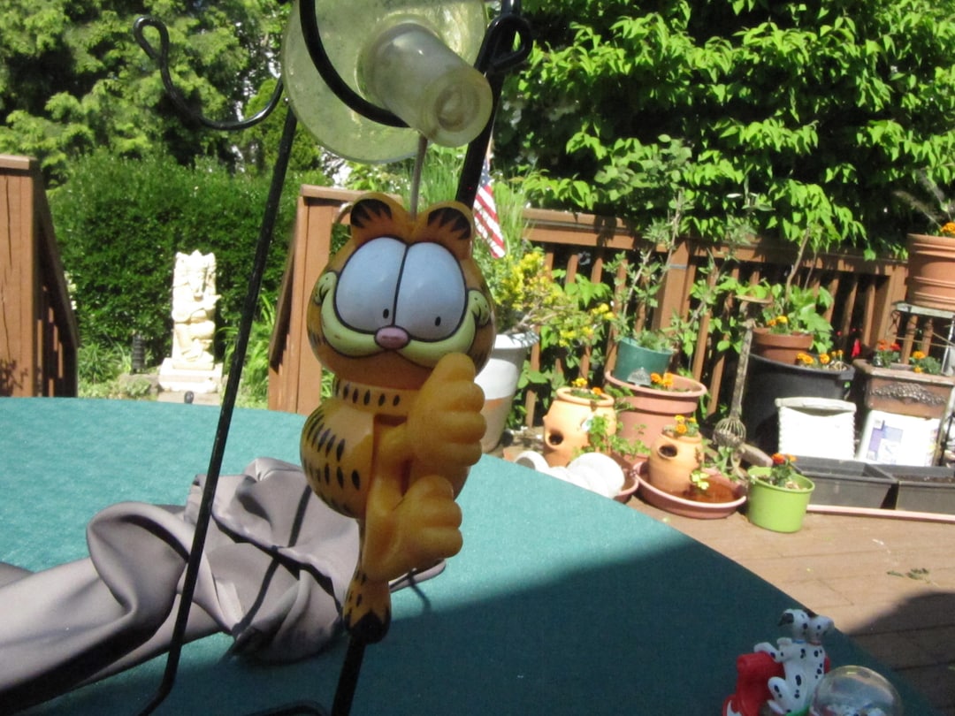 VINTAGE PLASTIC GARFIELD Climbing Garfield Vintage Garfield - Etsy