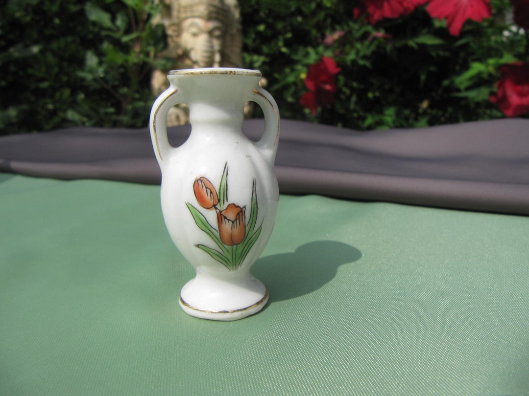 MINIATURE URN, Made in Occupied Japan,ceramic 2 and Half Inches Tall ...