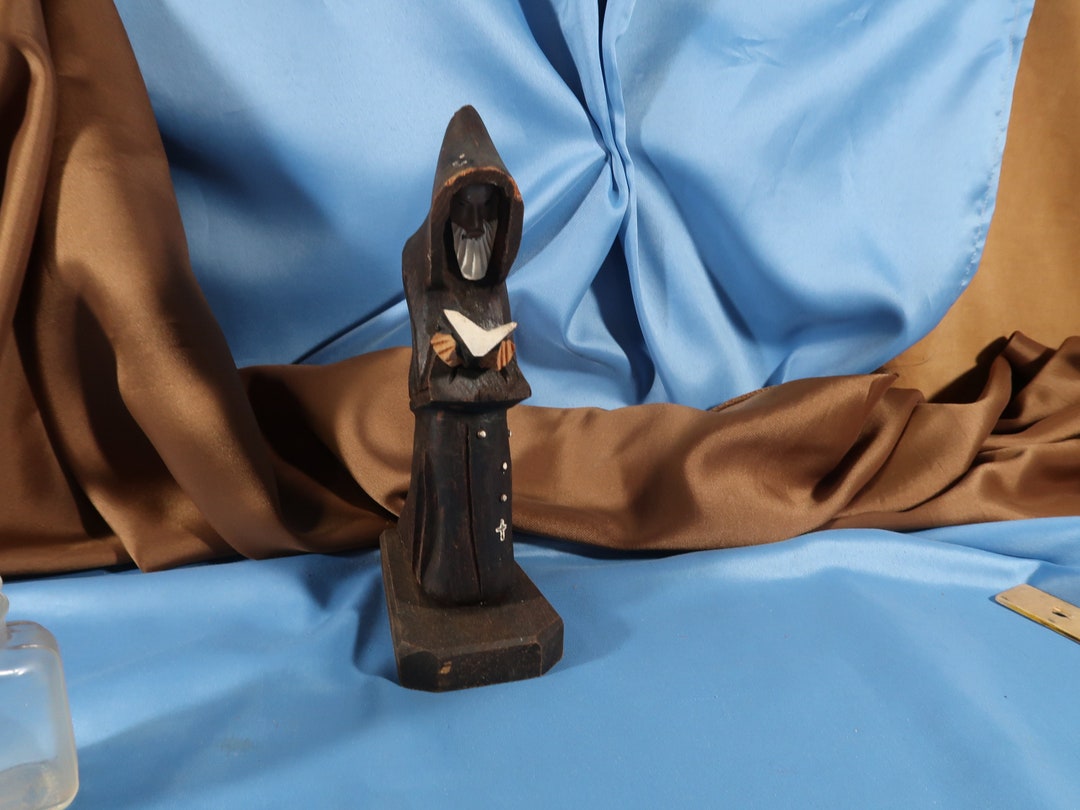 ANTIQUE WOOD CARVING of Monk, Mexico 1951, 9 Inch Tall Religious ...
