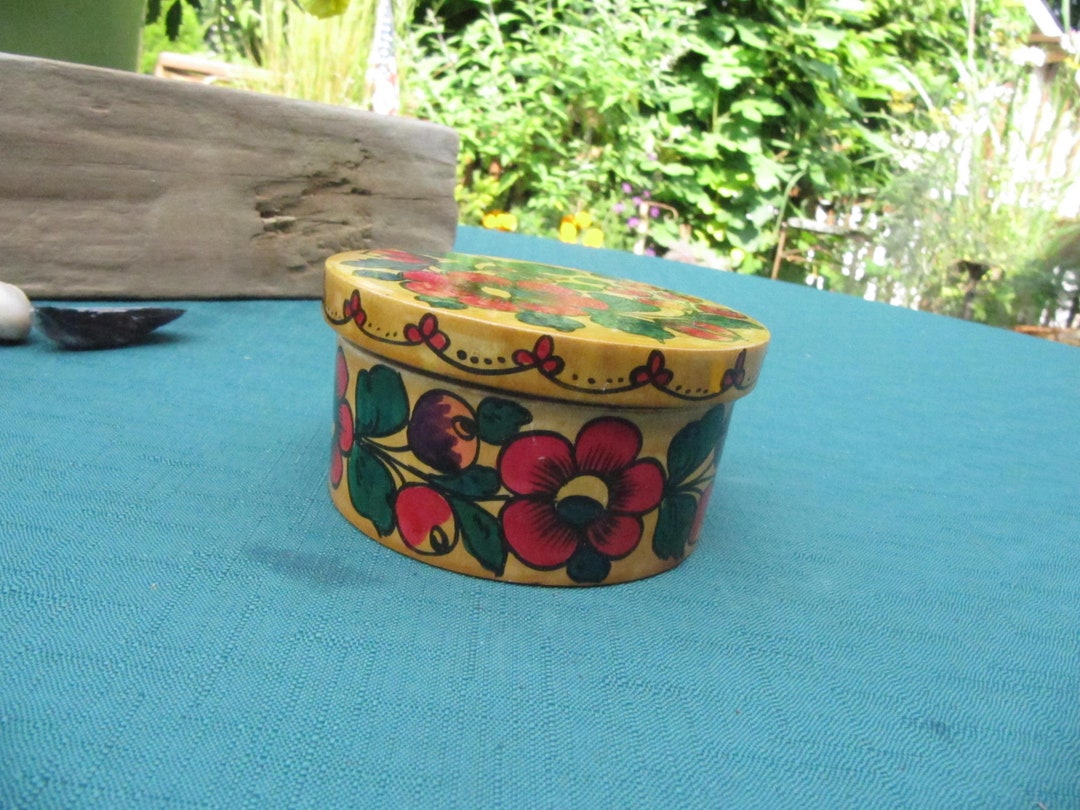 TINY RUSSIAN FOLK Art Box,folk Traditional Russian, Antique Wood ...