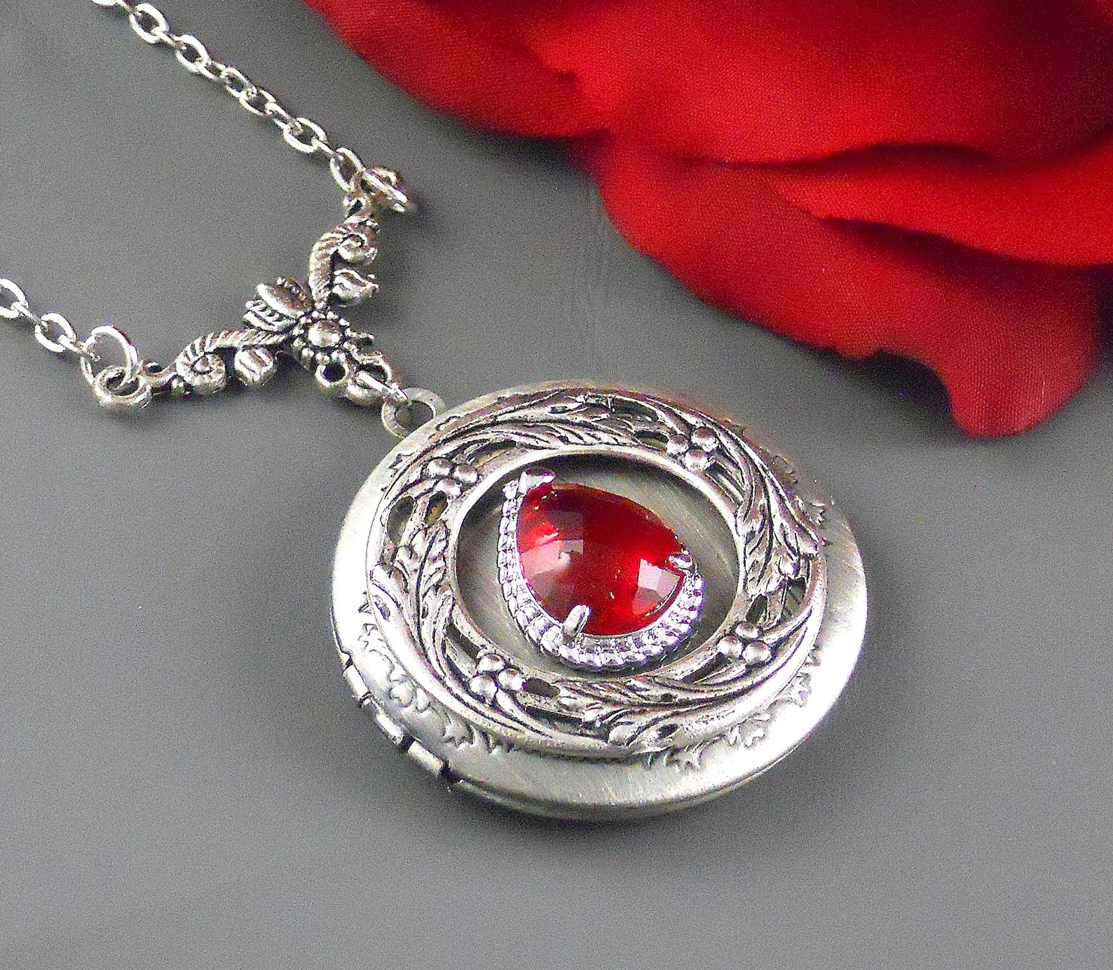 Victorian Red Locket Antique Silver Locket Rhinestone Vintage - Etsy