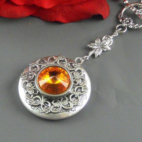 Victorian Locket - Etsy