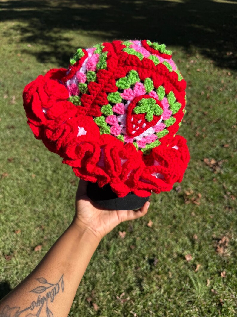 Custom Granny Square Ruffle Hat - Etsy