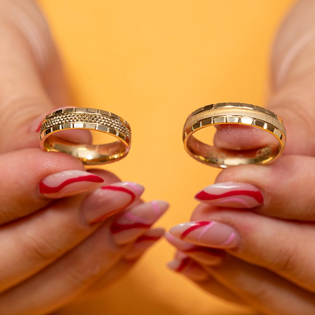 Modern Gold Wedding Band Set, 14k Solid Gold Bold Marriage Ring, Engraved Comfort Fit Alliance ...