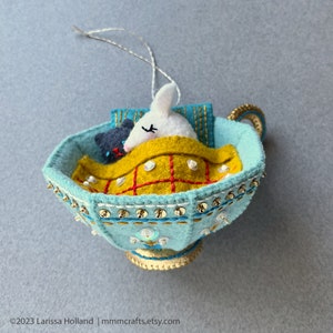 Not Even A Mouse PDF Pattern for a Hand Sewn Wool Felt Christmas ...