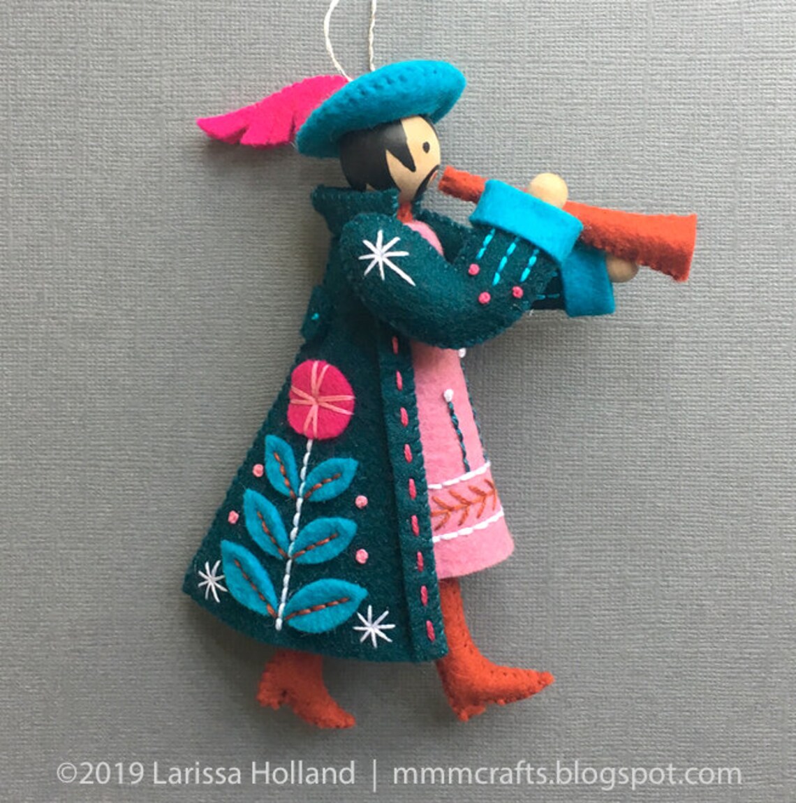 Piper Piping PDF pattern for a hand sewn wool felt ornament | Etsy