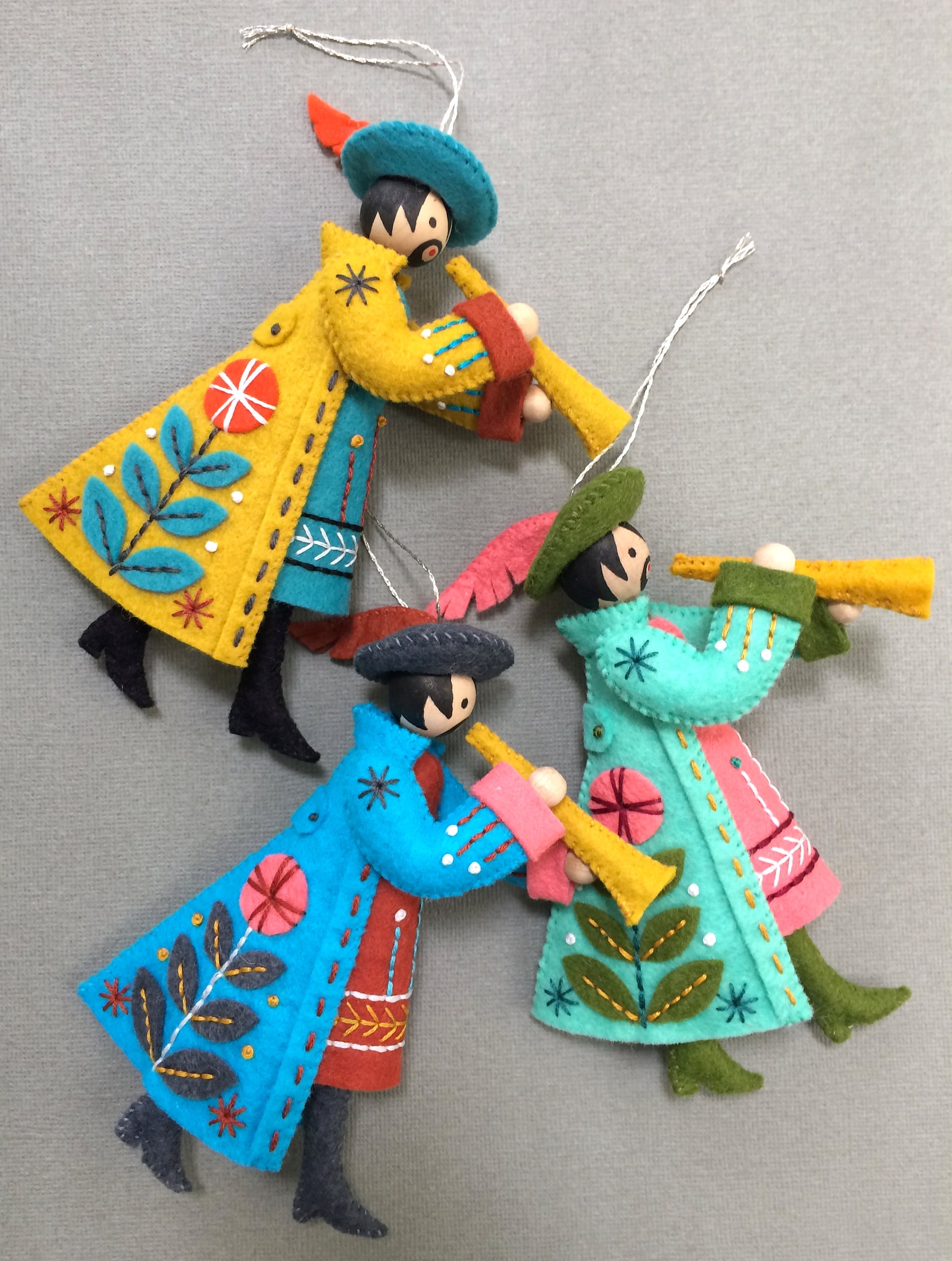 Piper Piping PDF pattern for a hand sewn wool felt ornament | Etsy