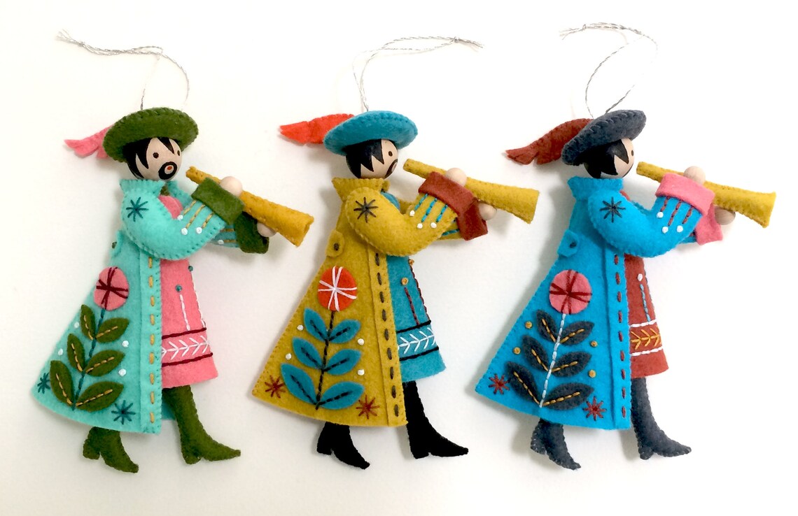 Piper Piping PDF pattern for a hand sewn wool felt ornament | Etsy